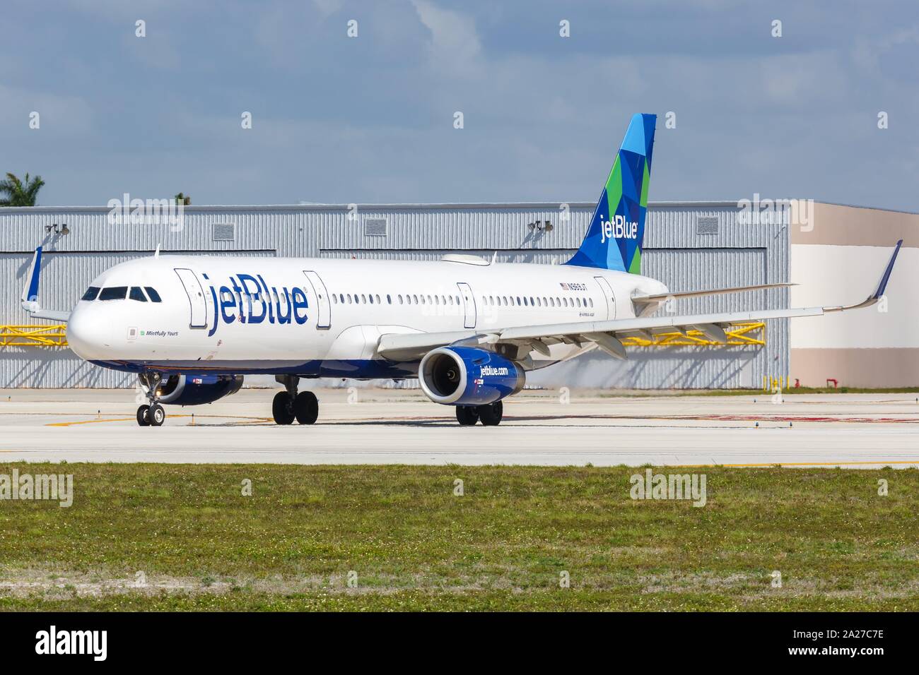 Jetblue a321 aircraft hi-res stock photography and images - Alamy