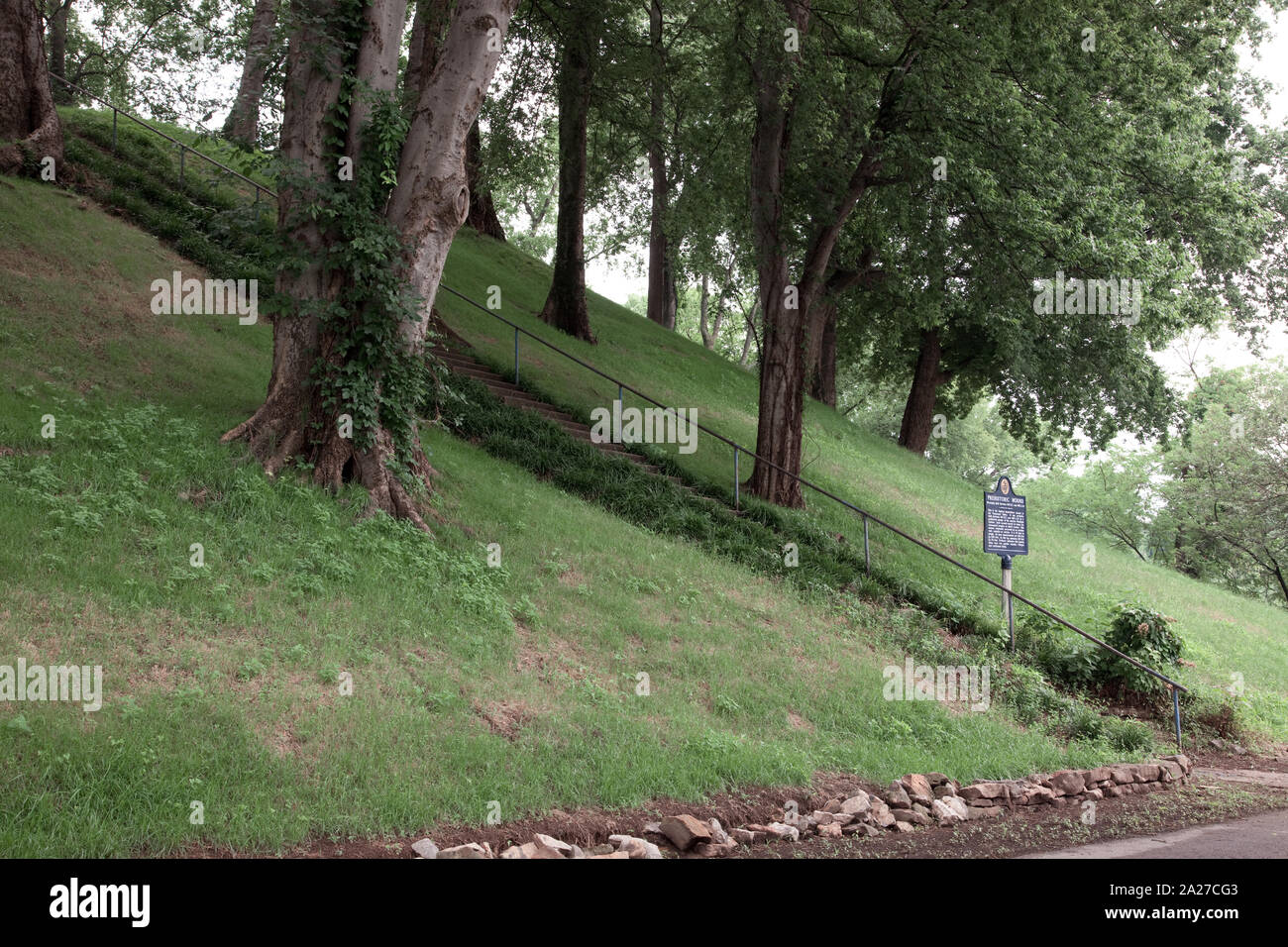 Prehistoric indians hi-res stock photography and images - Alamy