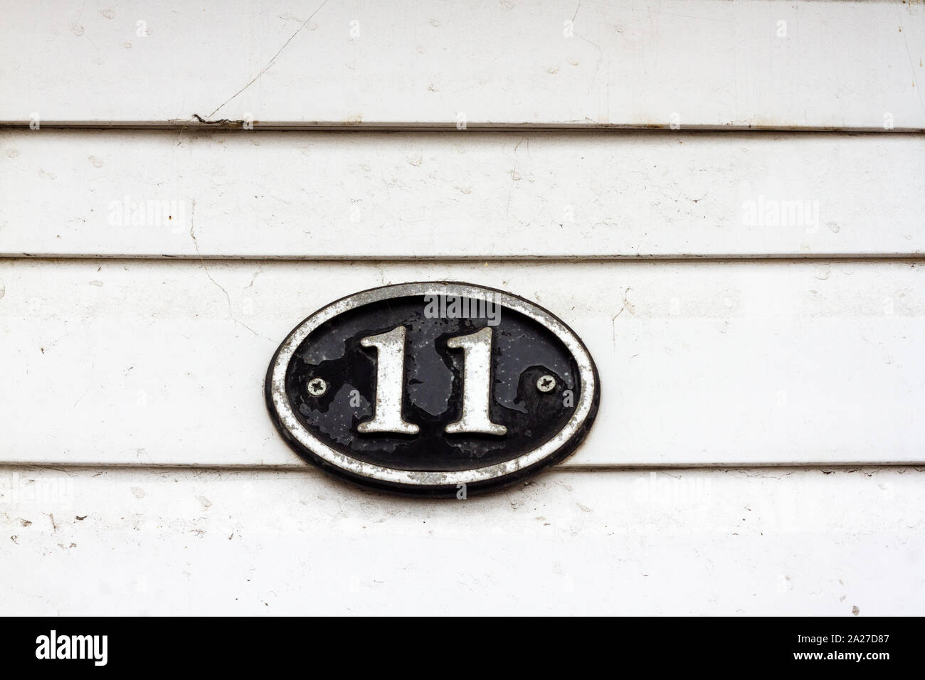Front door house number 11 hi-res stock photography and images - Alamy