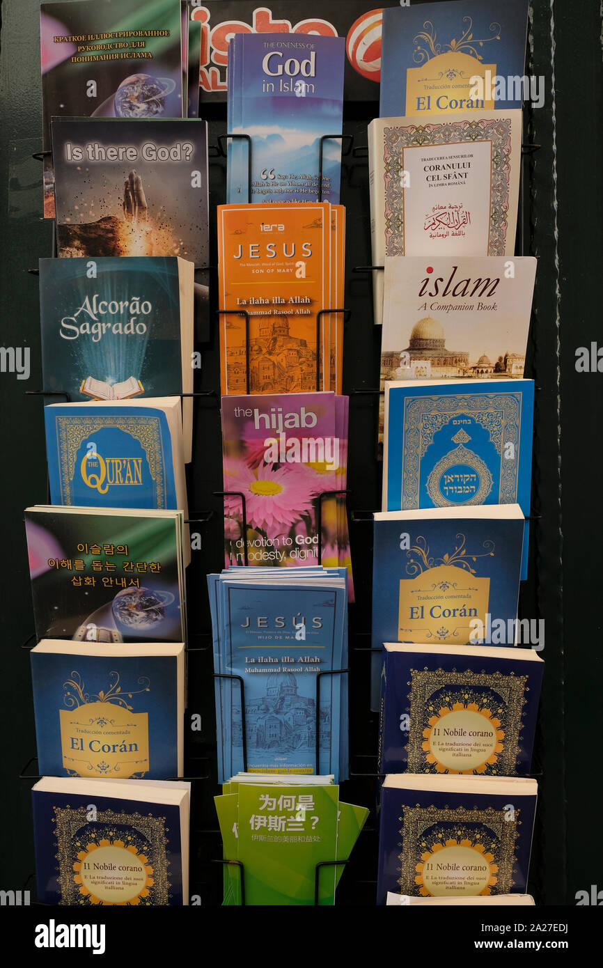 Free islamic literature hi-res stock photography and images - Alamy