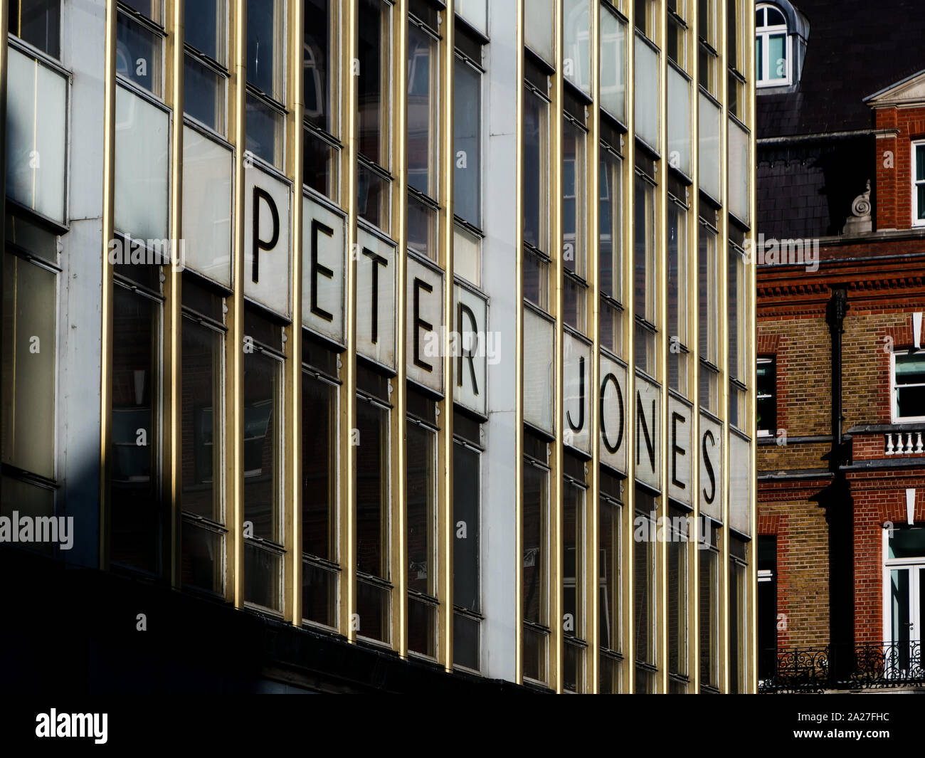 Peter jones shop hi-res stock photography and images - Alamy