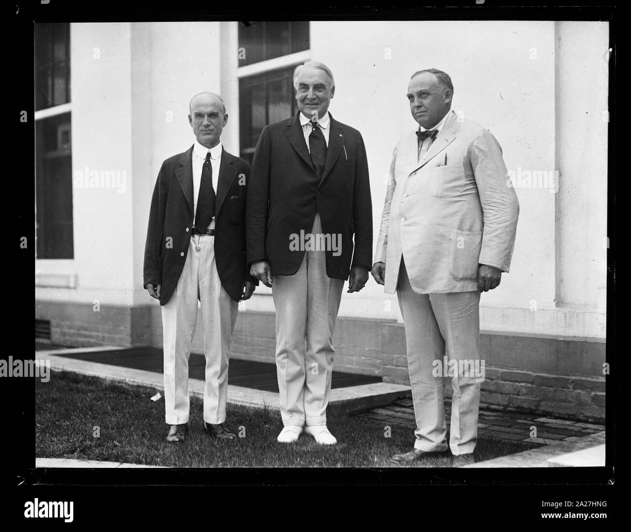 Pres. Harding with Simeon D. Fess (left) and Col. Carmi A. Thompson ...