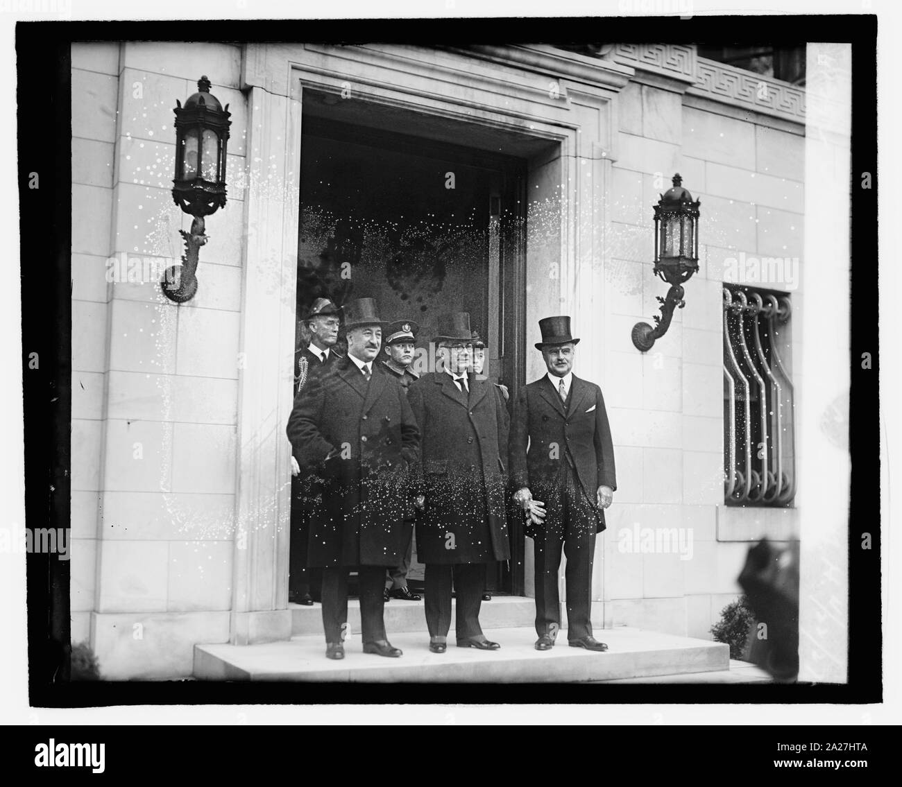 W 4 22 27 hi-res stock photography and images - Alamy