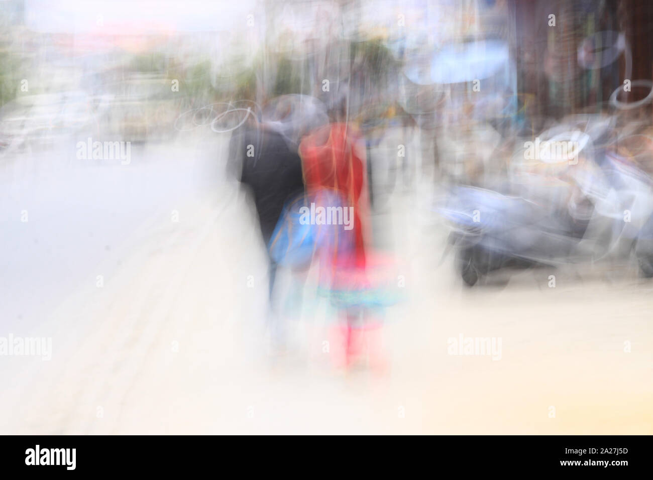 Blurry people hi-res stock photography and images - Alamy