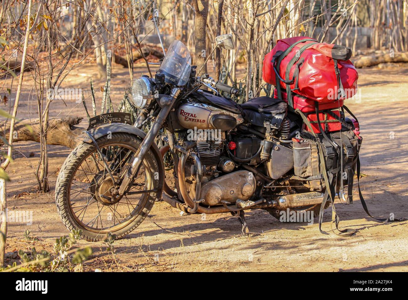 Classsic motorcycle hi-res stock photography and images - Alamy