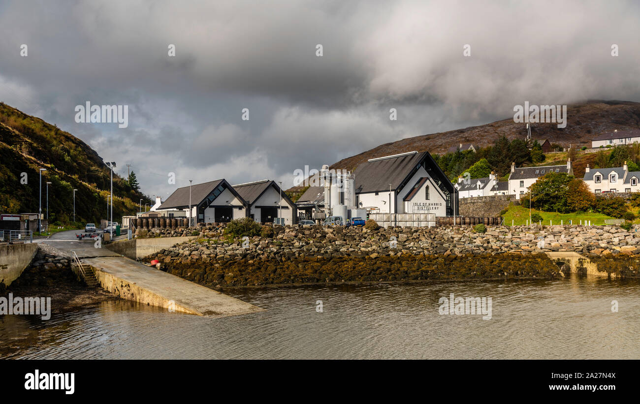 The Isle of Harris distillery in the town of Tarbert Stock Photo - Alamy