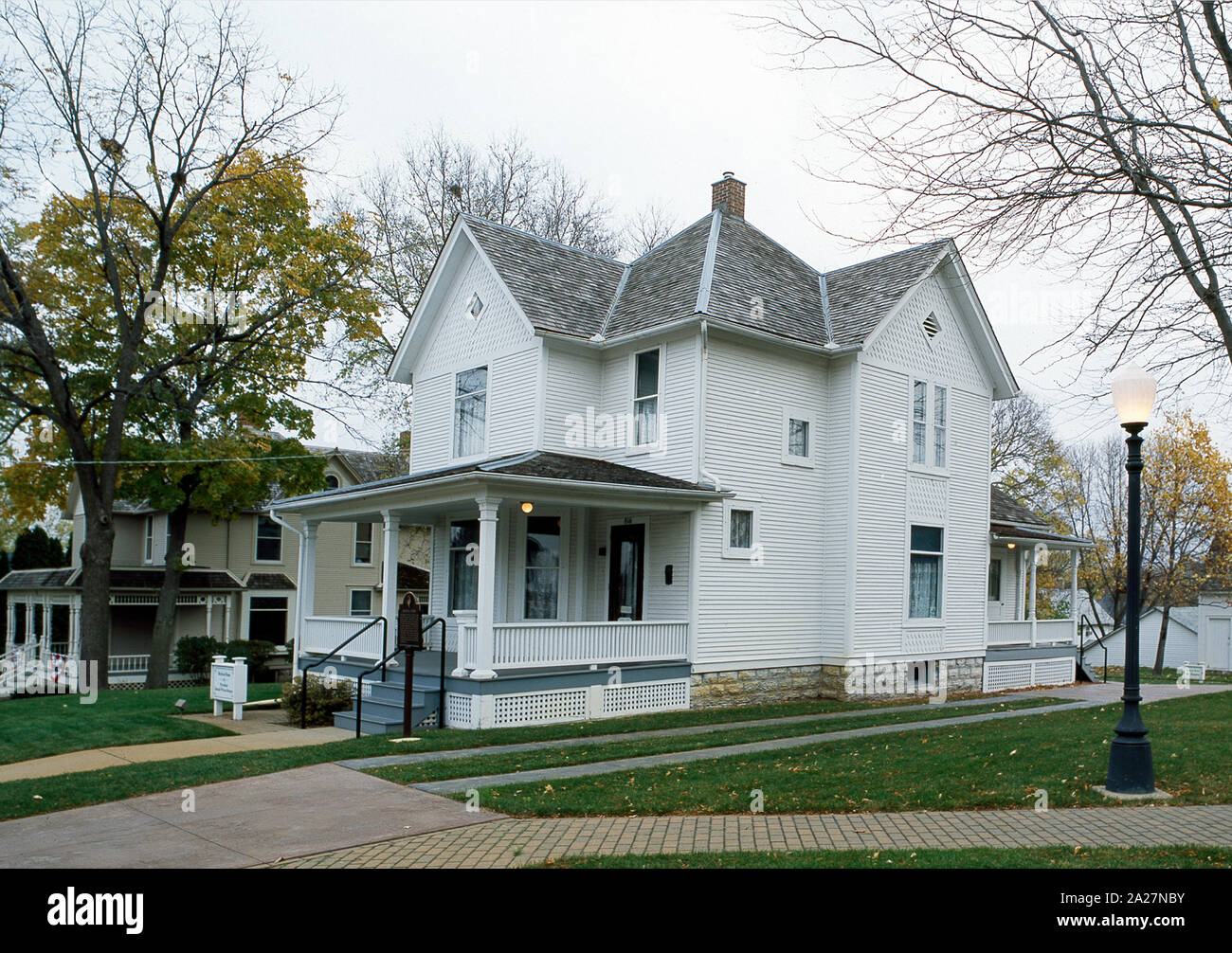 Ronald reagans childhood home hi-res stock photography and images - Alamy