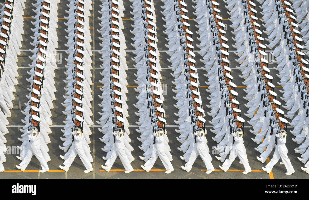 Pla navy parade hi-res stock photography and images - Alamy