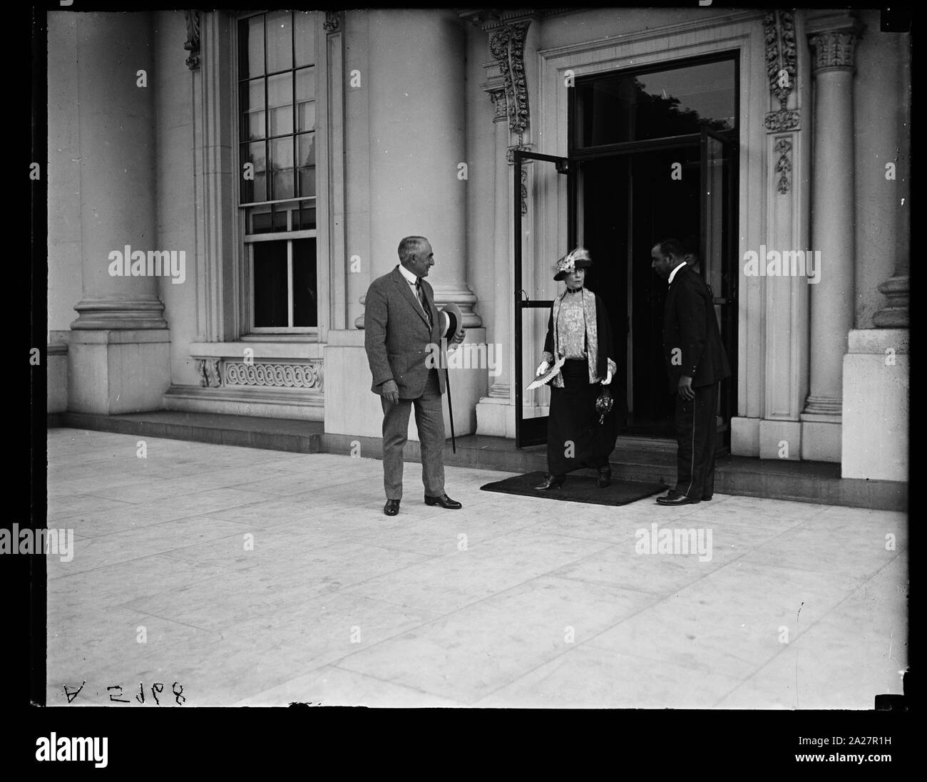 Mrs white hi-res stock photography and images - Alamy