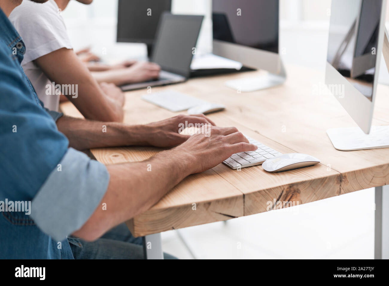 Tech workers computers hi-res stock photography and images - Alamy