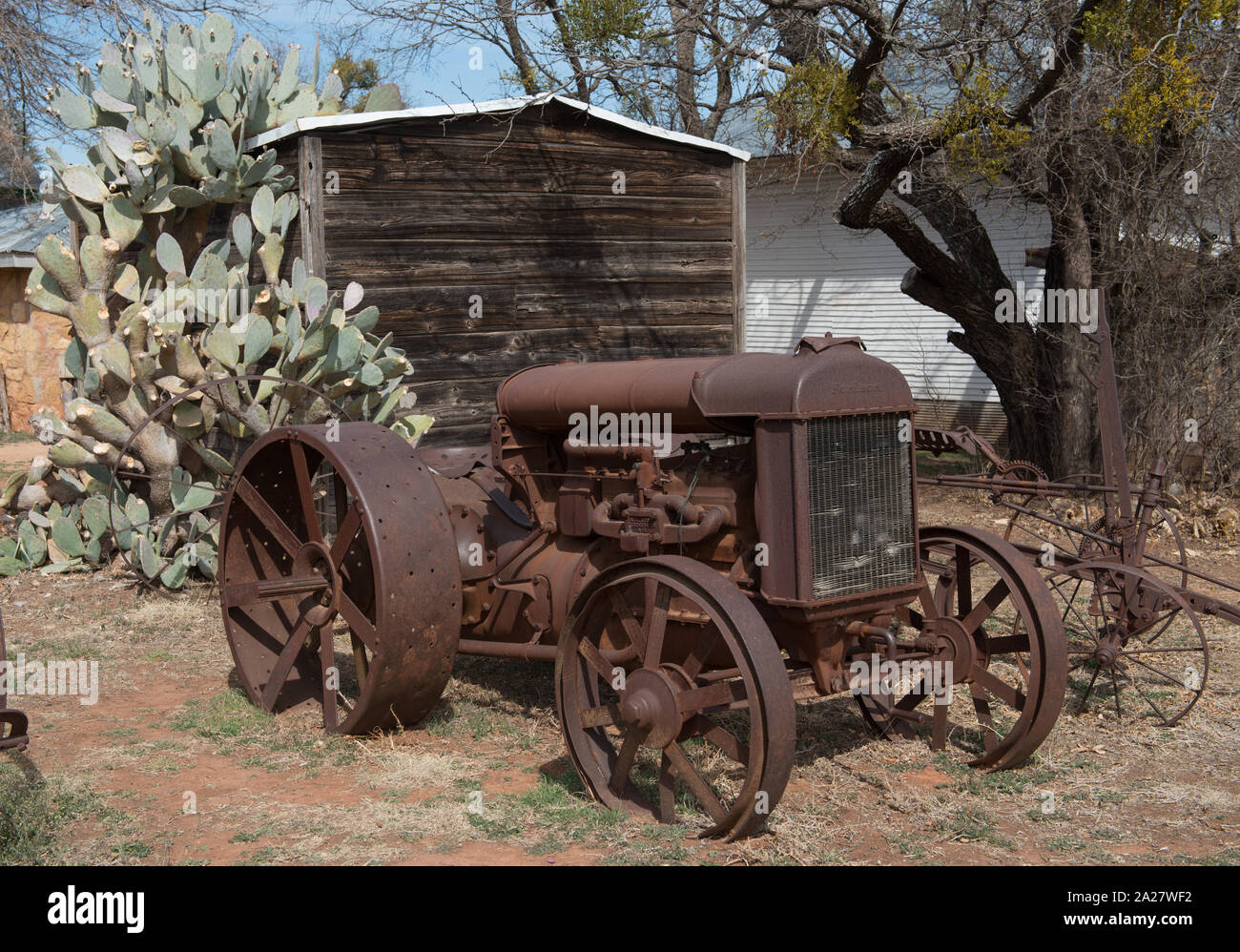Old tractor texas hi-res stock photography and images - Alamy