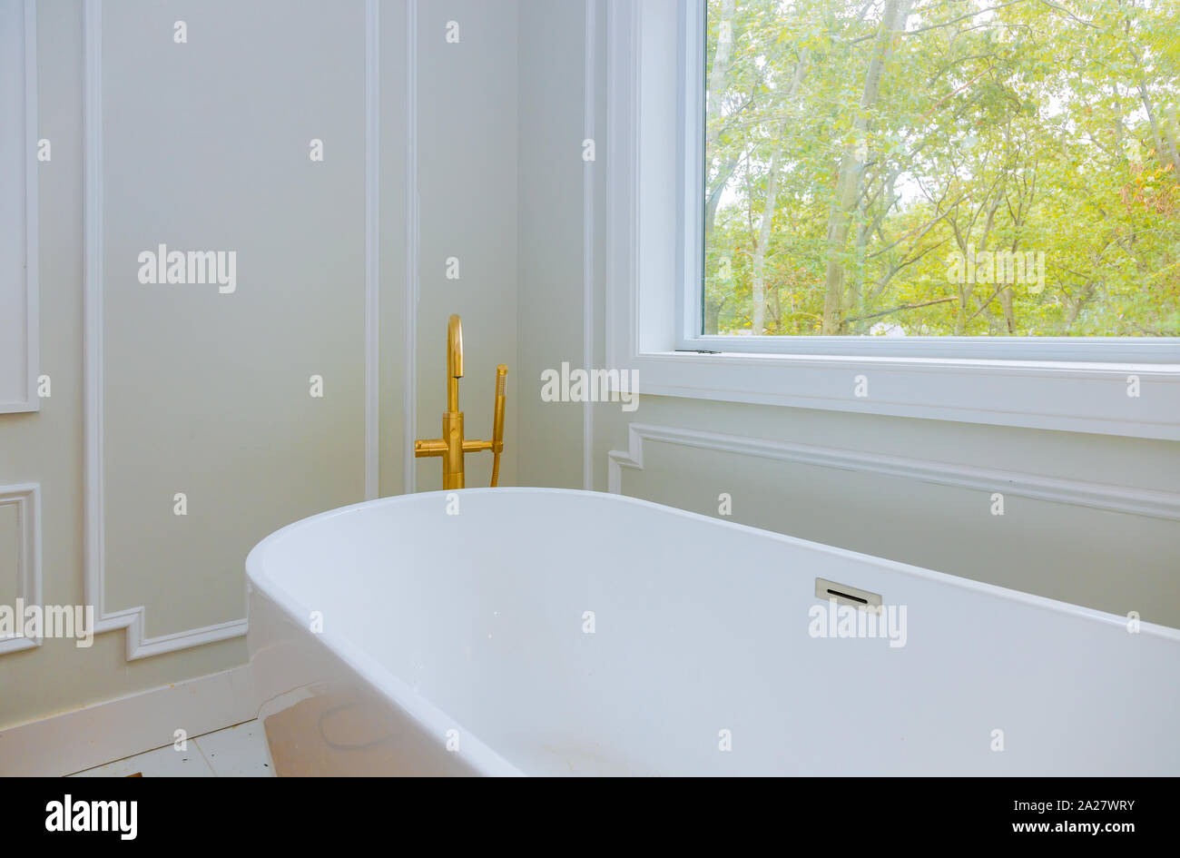Luxurious with designer private with large soaking tub installing ...