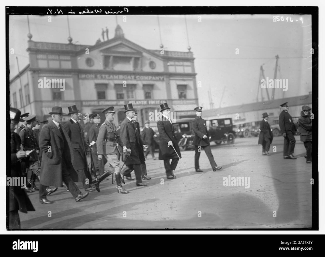 Wales europe symbol Black and White Stock Photos & Images - Alamy