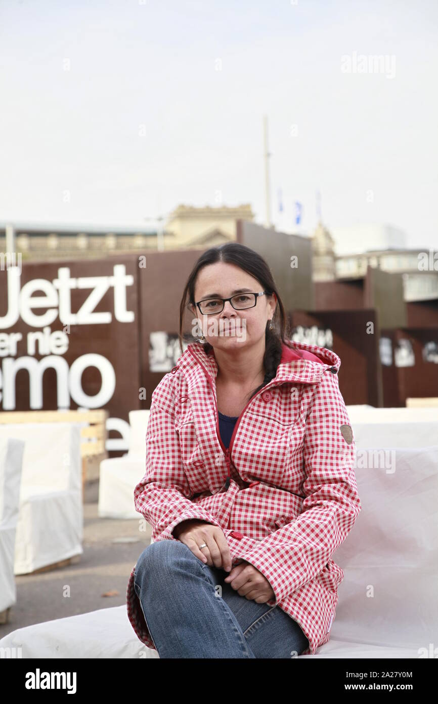 Nancy brandt hi-res stock photography and images - Alamy