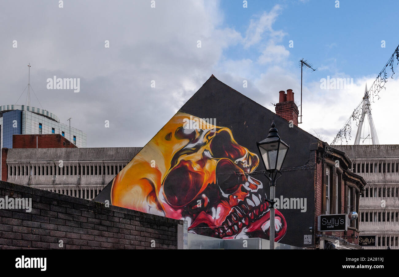 Street art at Sully's cafe Stock Photo - Alamy