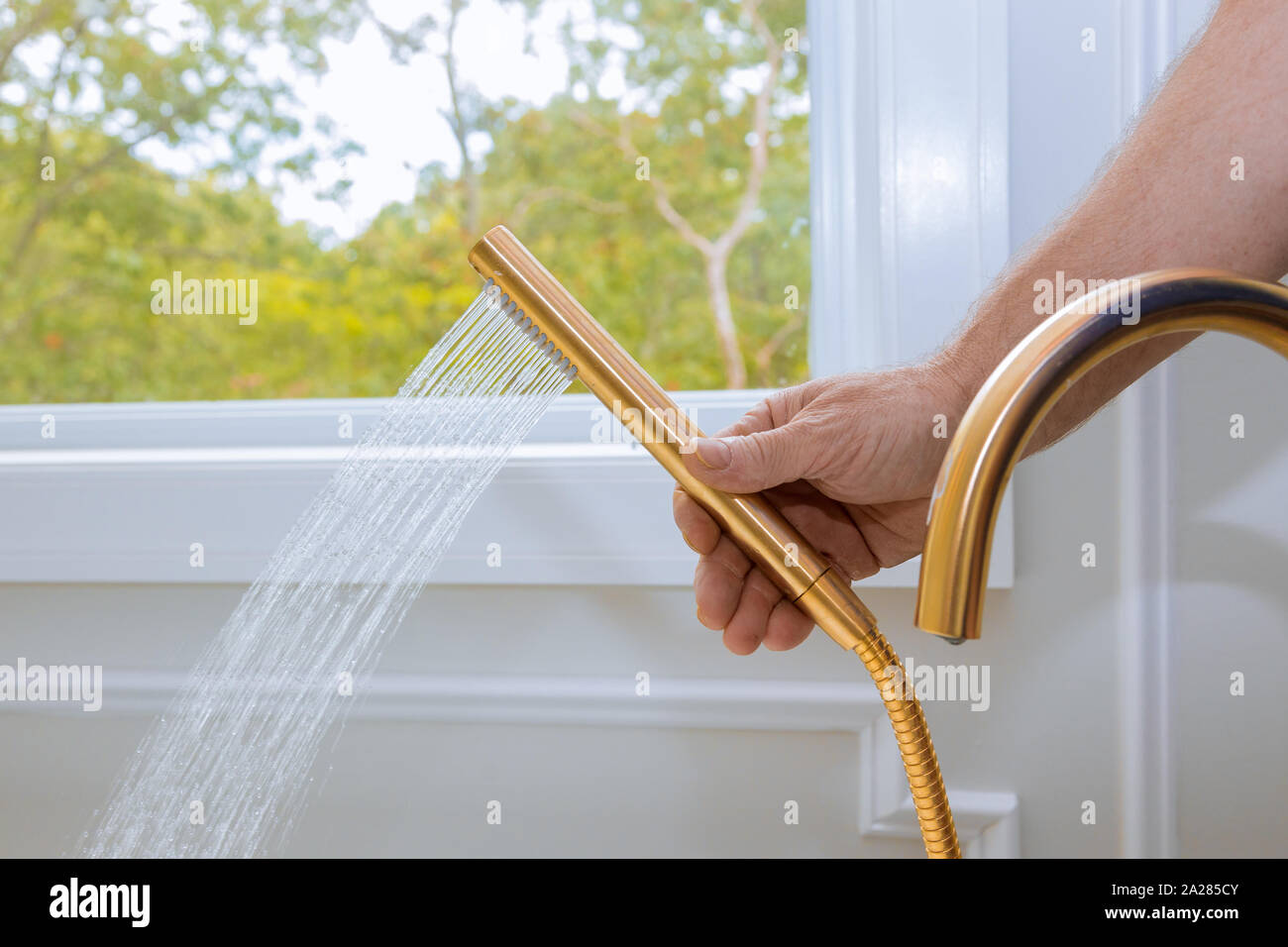 Showerhead installation hi-res stock photography and images - Alamy