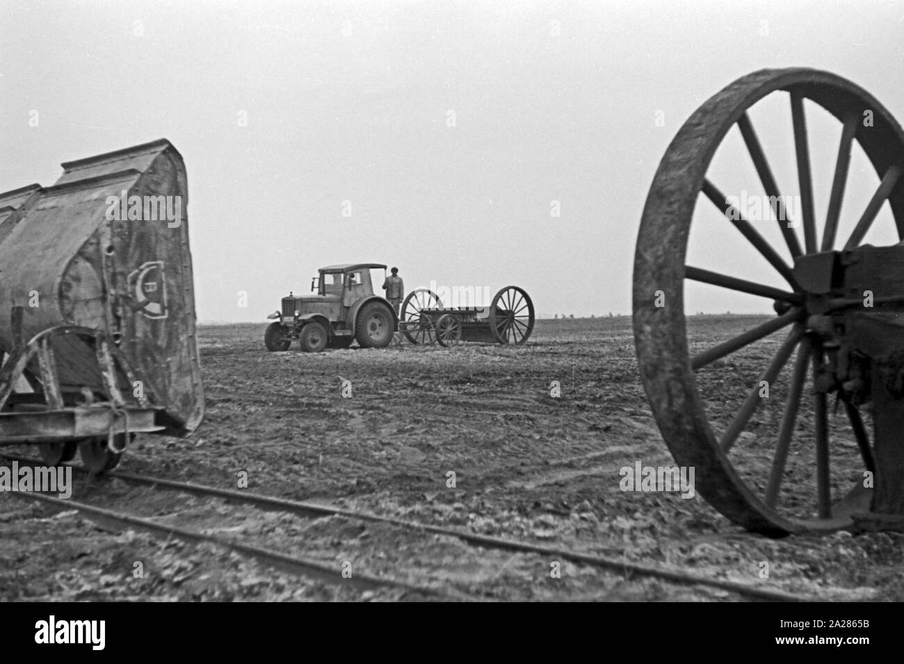 Torfgewinnung im Emsland, 1945 -1949. Peat extraction in Ems region ...