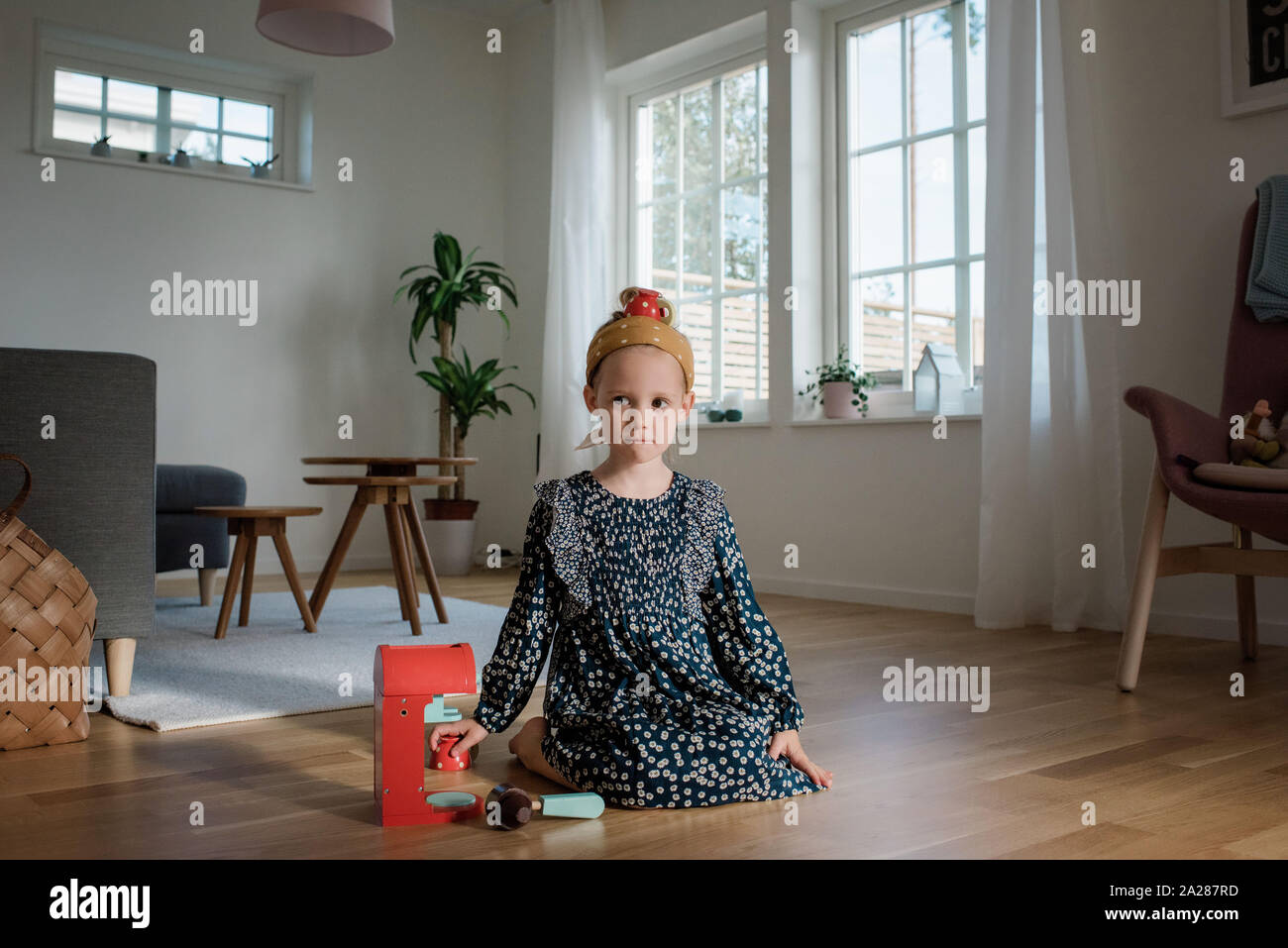 Toy maker hi-res stock photography and images - Alamy