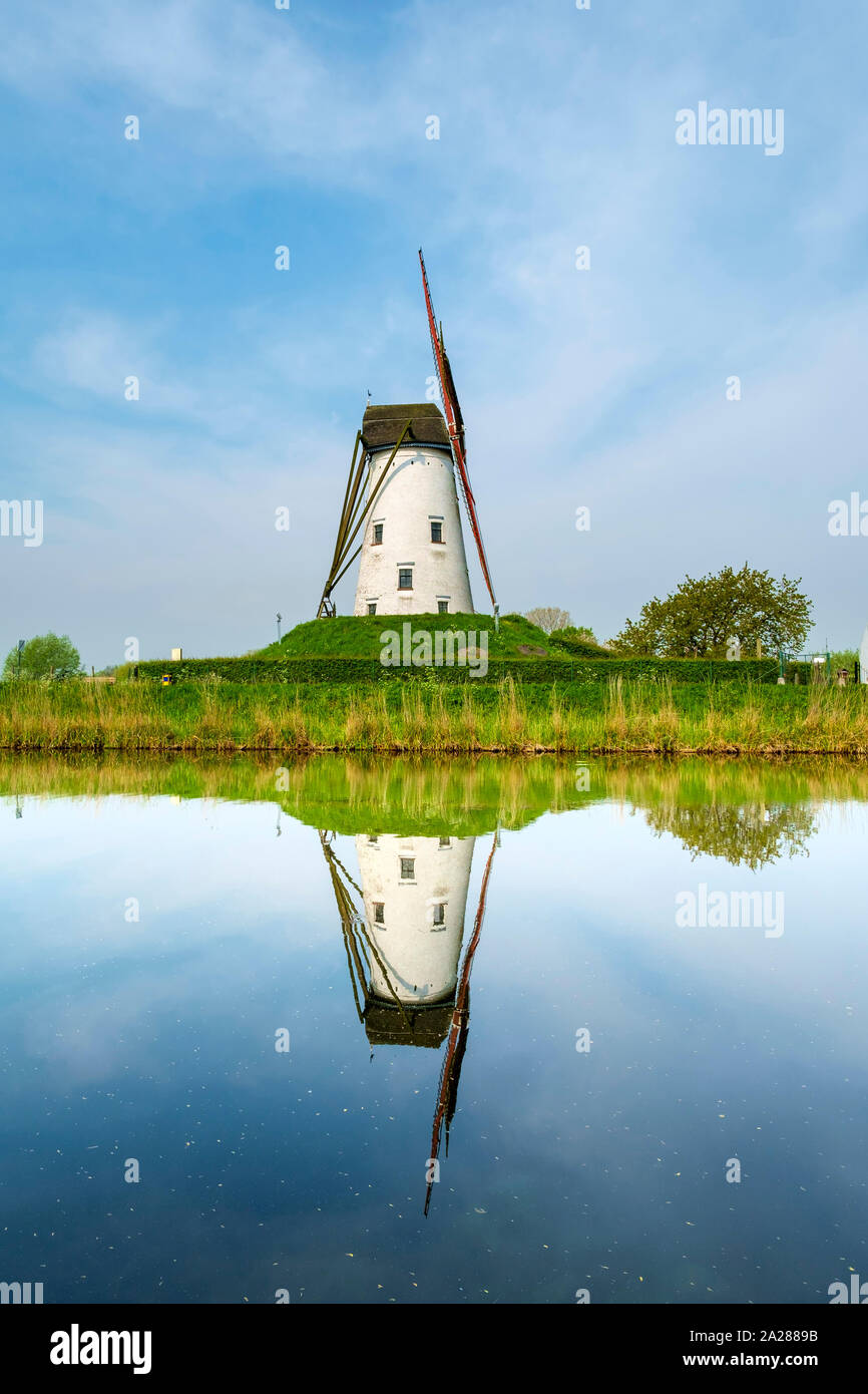 Damme canal hi-res stock photography and images - Alamy