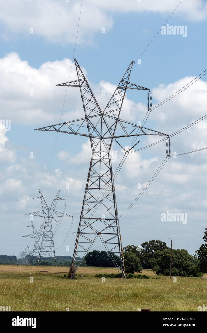 East texas power lines hi-res stock photography and images - Alamy