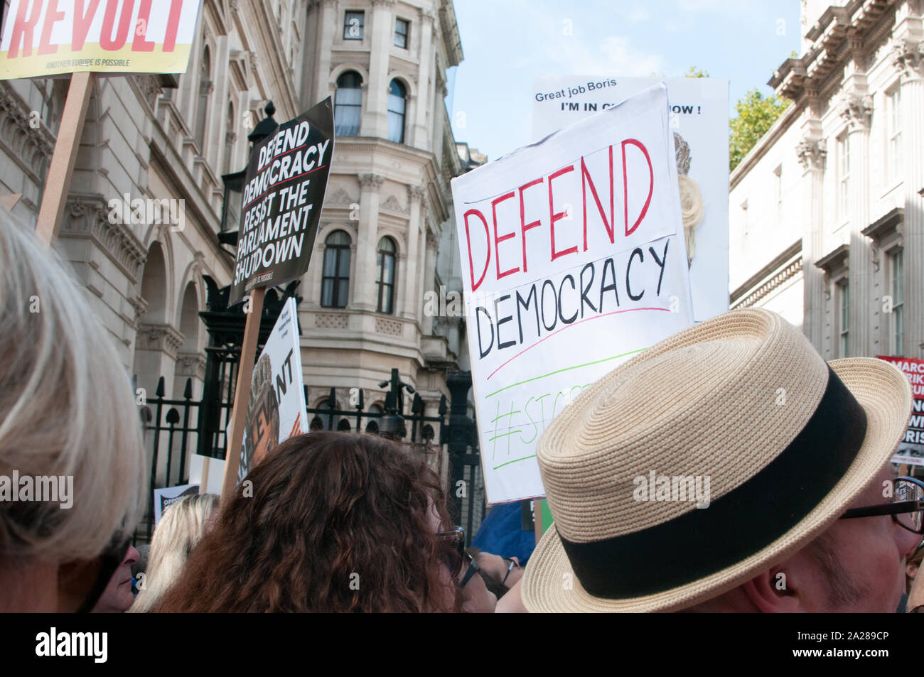 Outside downing street hi-res stock photography and images - Alamy