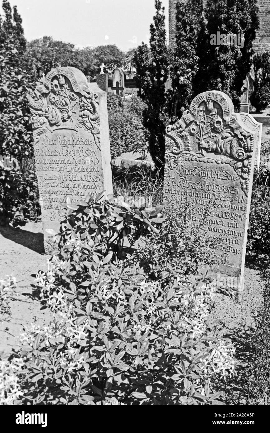 Old north church 1960s hi-res stock photography and images - Alamy