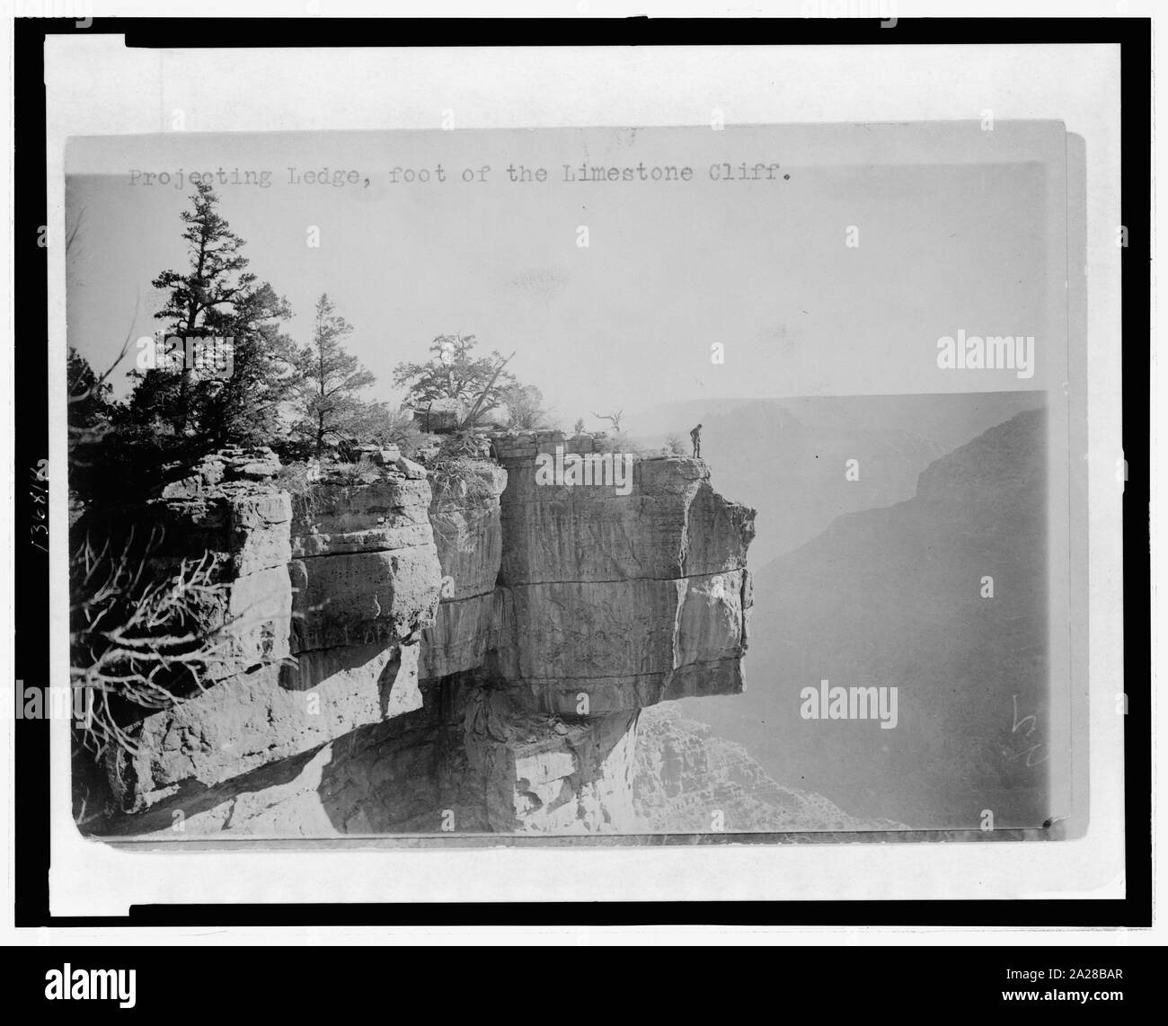 Cliff ledge Black and White Stock Photos & Images - Alamy