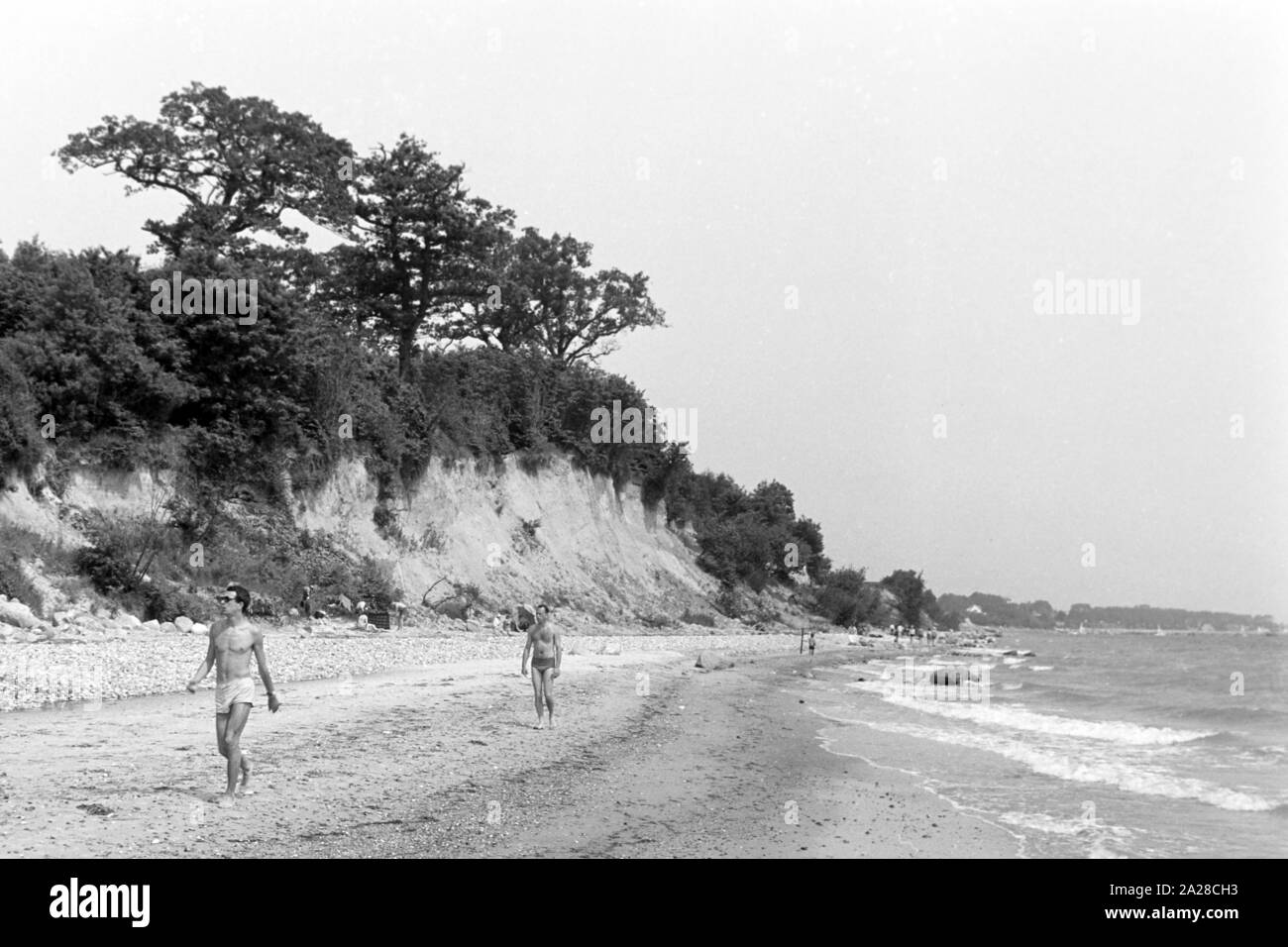 Sommerferien am Strand der Nordsee, Deutschland 1960er Jahre. Holidays ...
