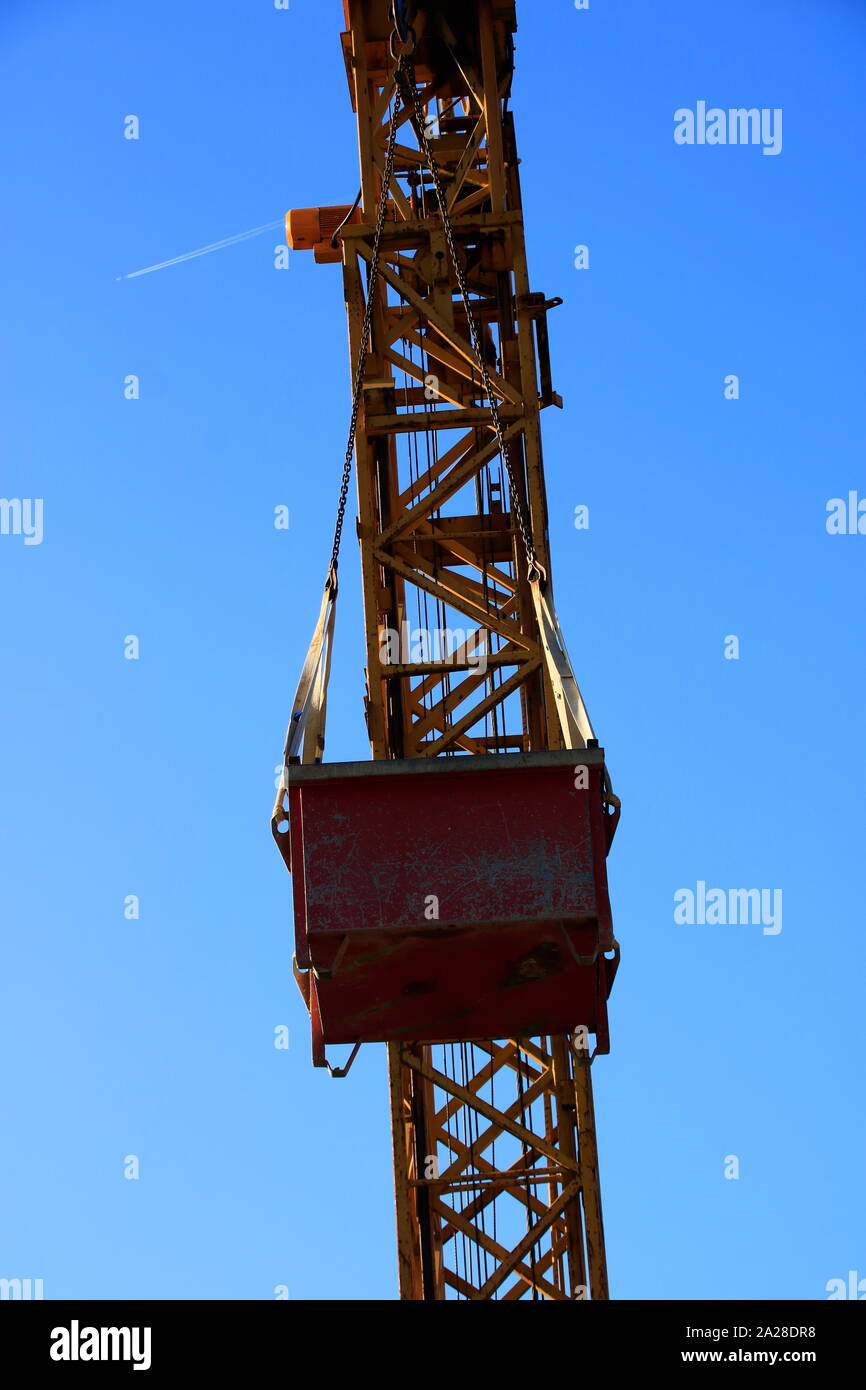 Dangerous load hi-res stock photography and images - Alamy