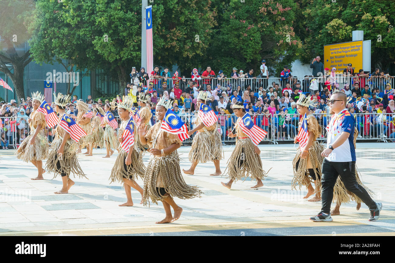 Merdeka parade hi-res stock photography and images - Alamy