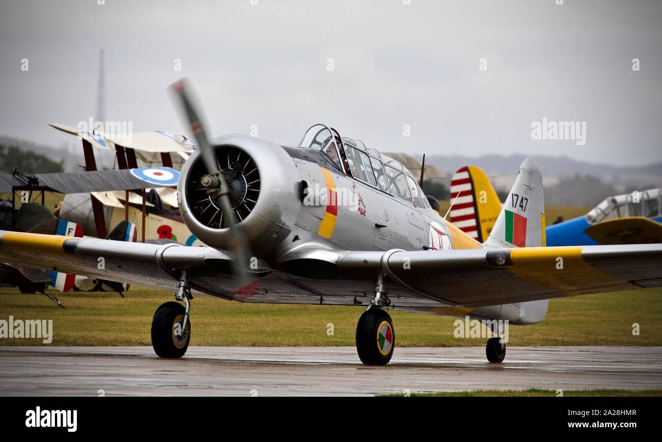 North American Harvard IV (G-BGPB Stock Photo - Alamy