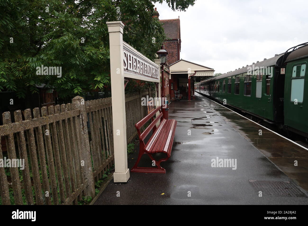 Sheffield park station sign hi-res stock photography and images - Alamy