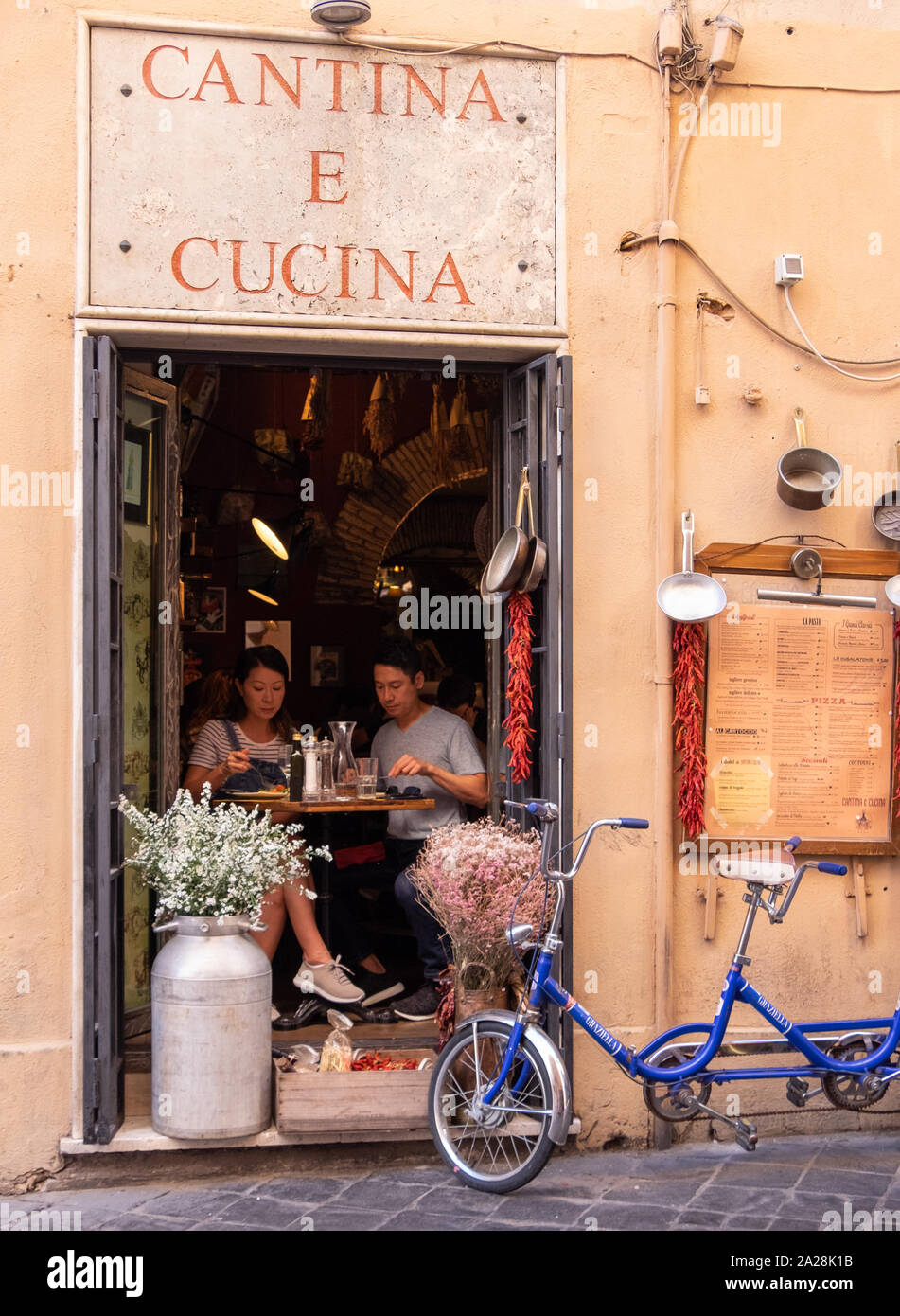 Rome cafe hi-res stock photography and images - Alamy