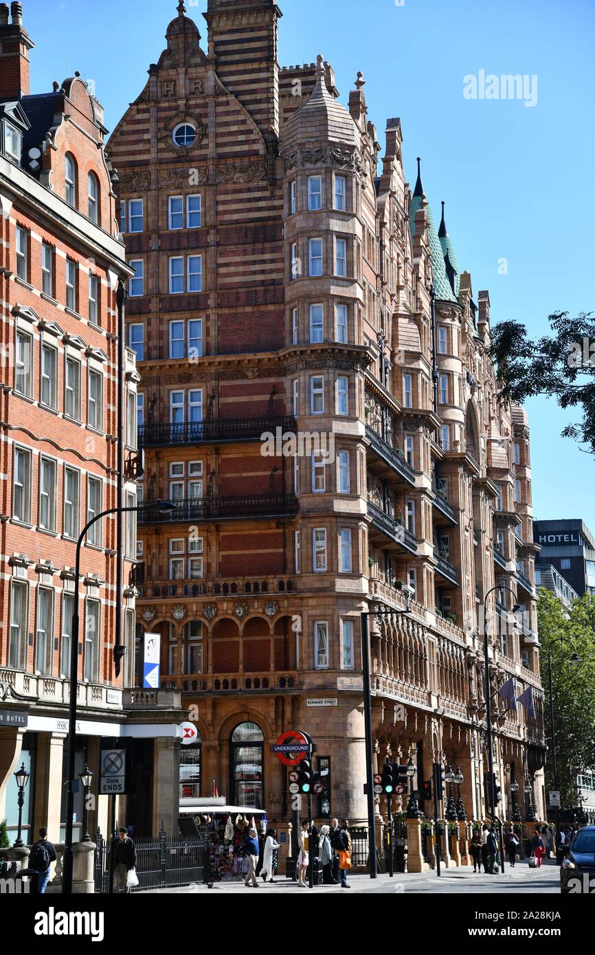 Russell sq hi-res stock photography and images - Alamy