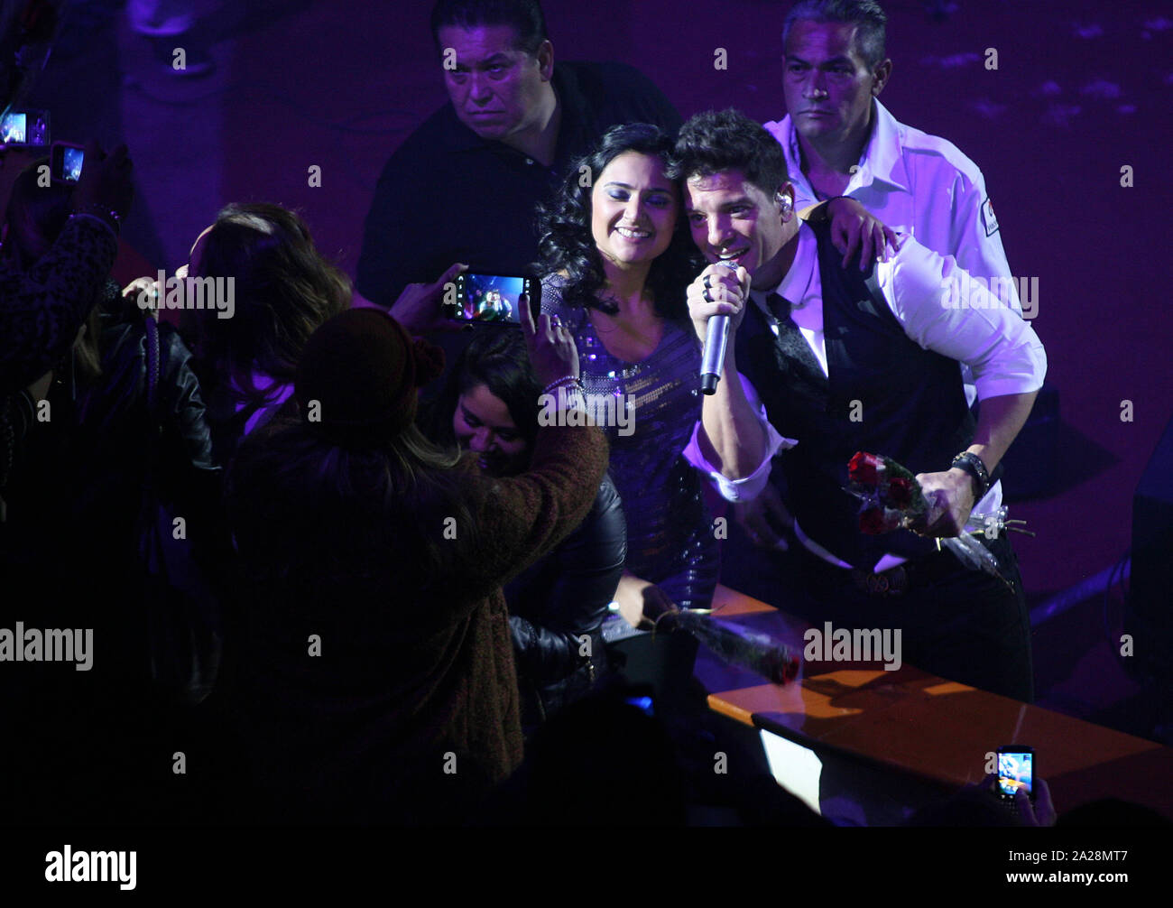 Yahir Othón Parra durante su concierto en el palenque de la Feria de ...