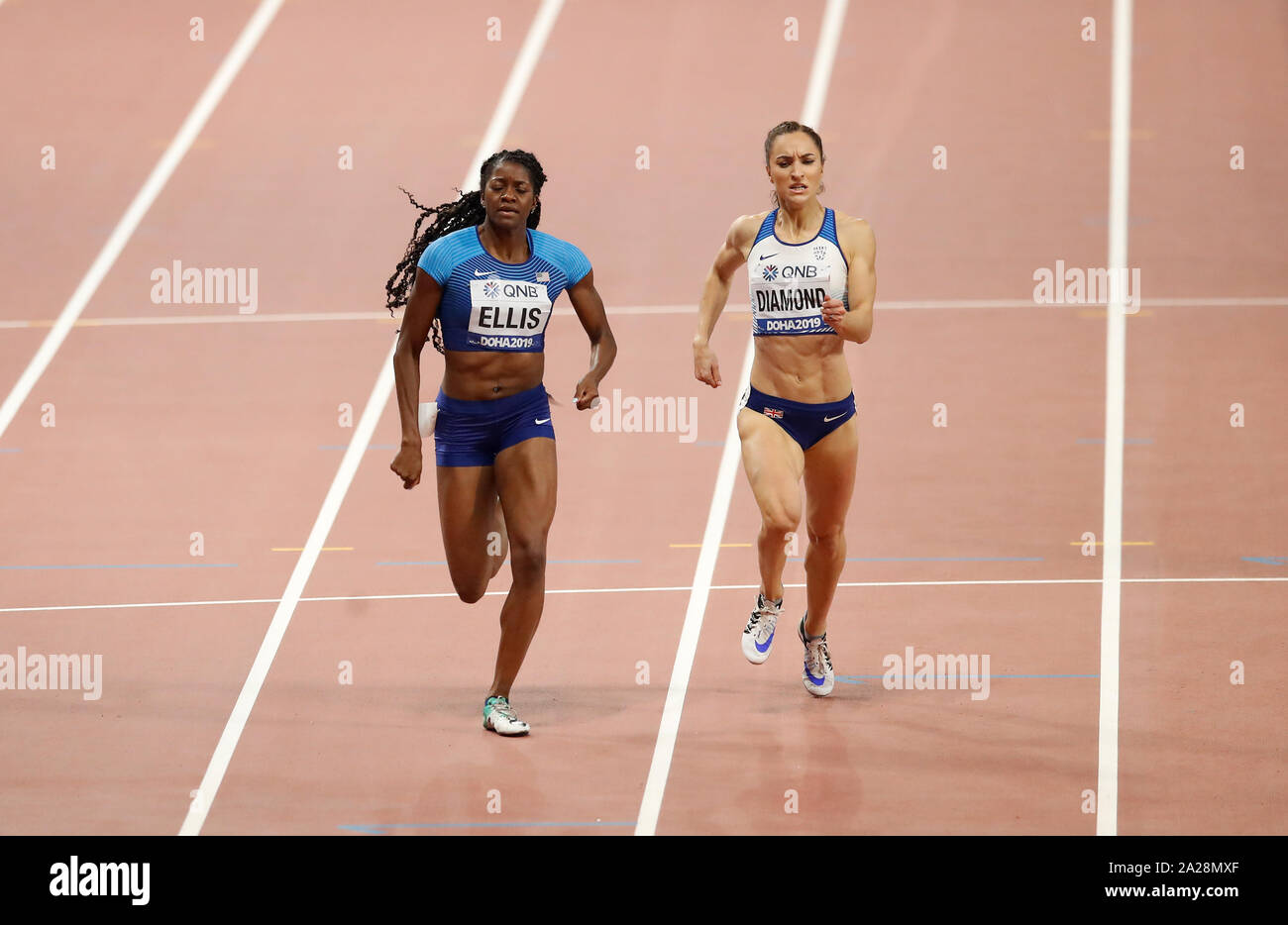 Great Britain's Emily Diamond (right) in the 400m Women's semi-final ...