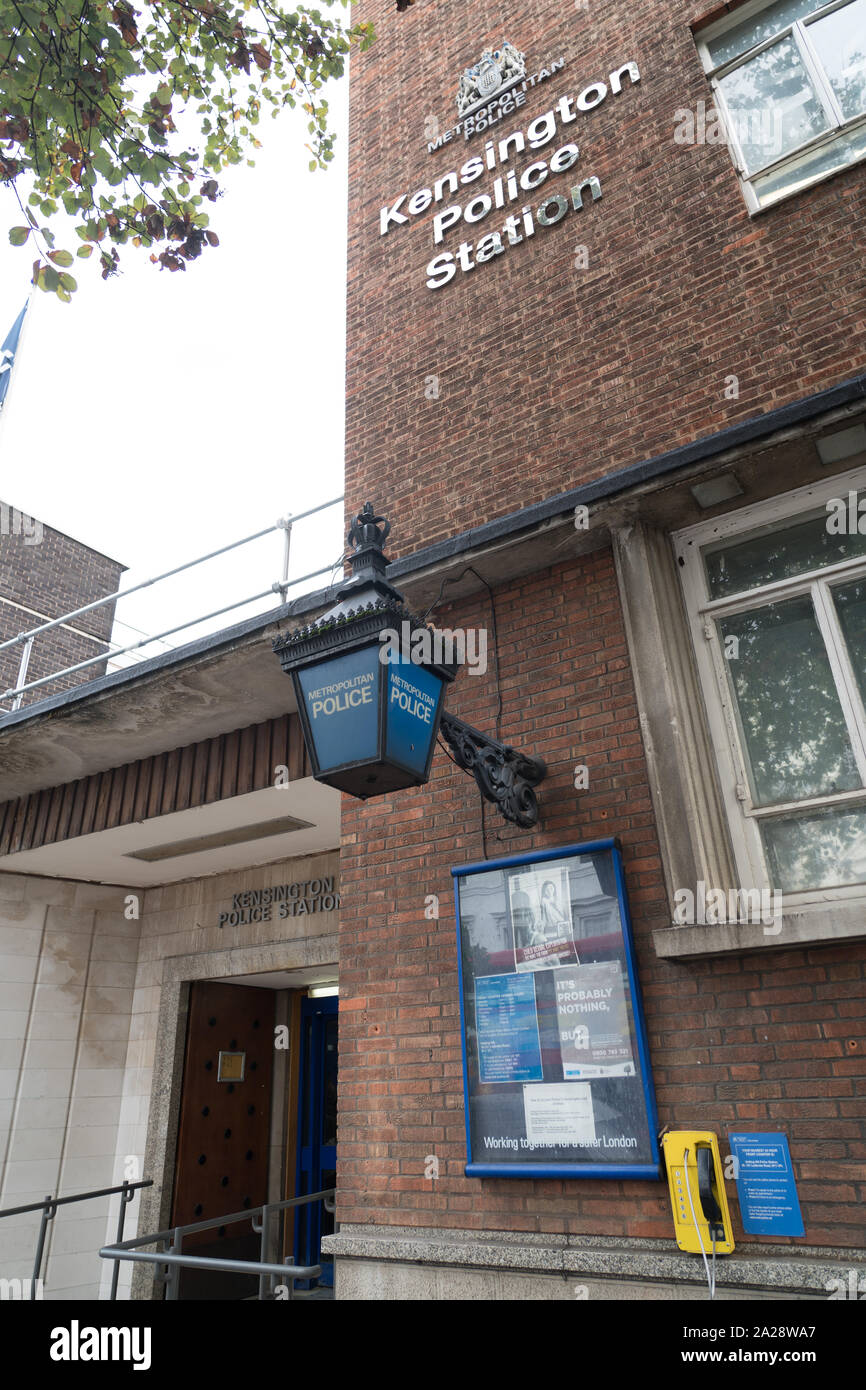 Police stations hi-res stock photography and images - Alamy