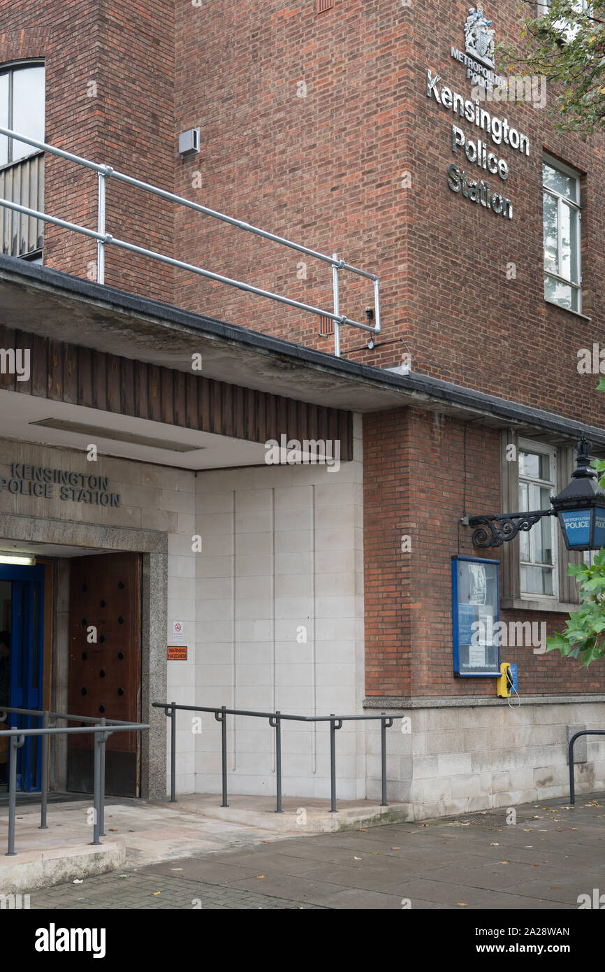 Police stations hi-res stock photography and images - Alamy