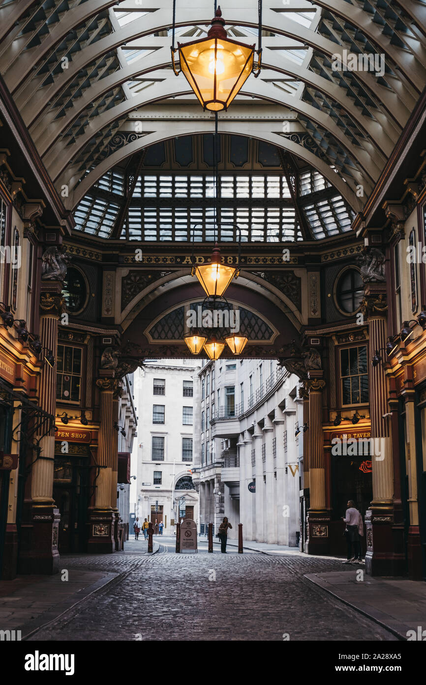 Street Name Uk High Resolution Stock Photography and Images - Alamy