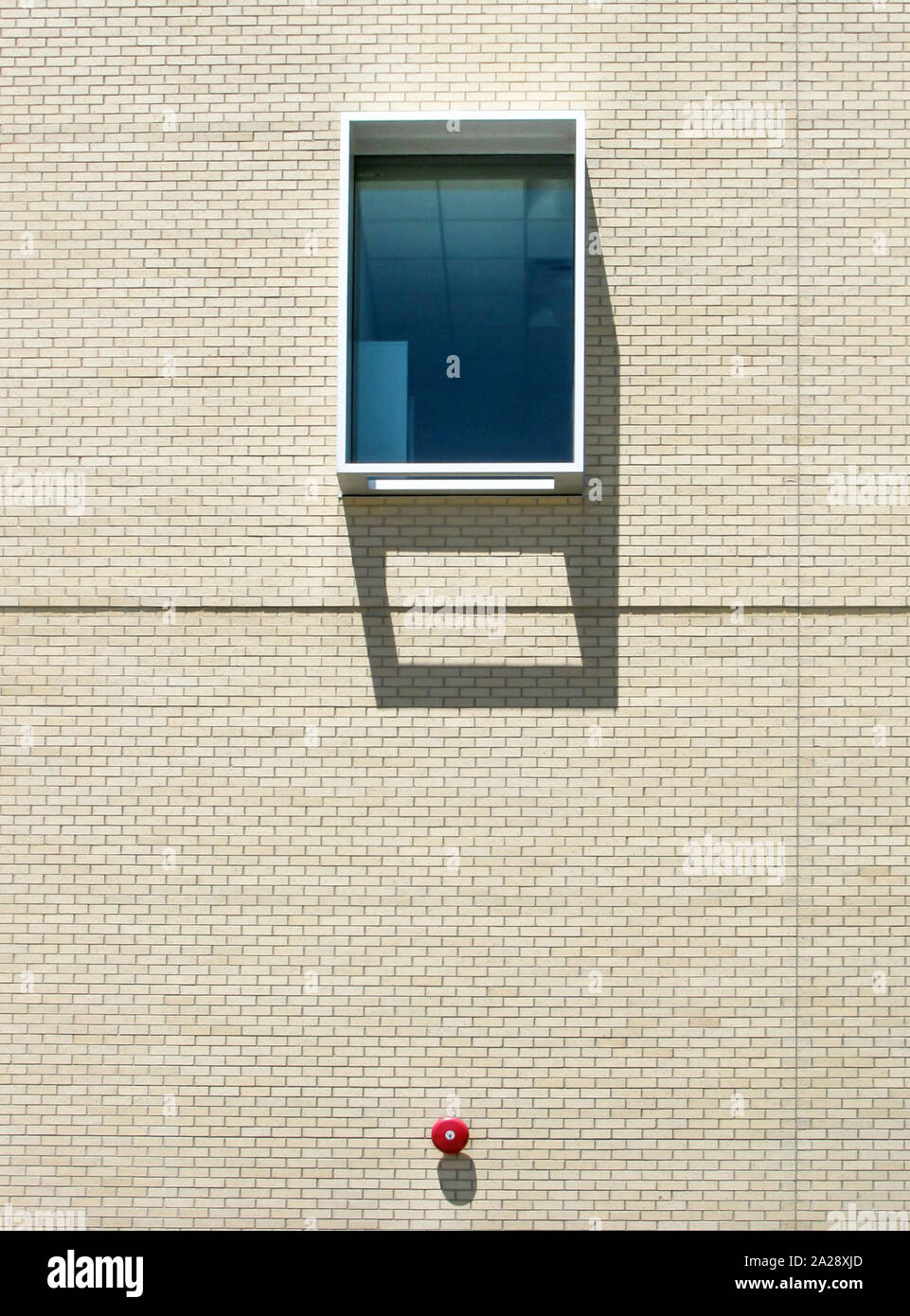 Window building architecture hi-res stock photography and images - Alamy