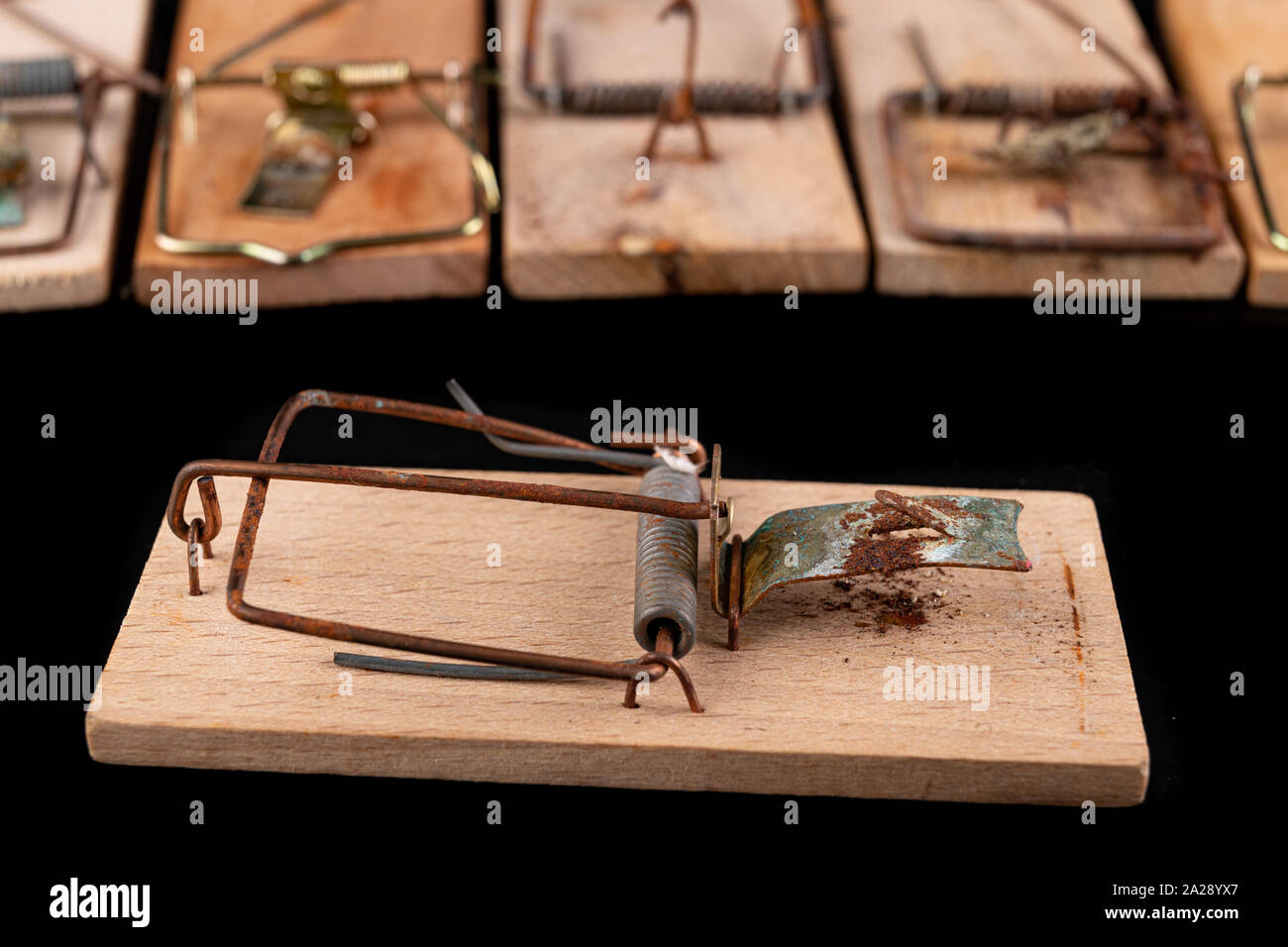 Vintage mouse trap hi-res stock photography and images - Alamy