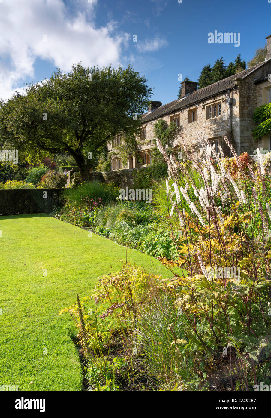 Parcevall hall yorkshire dales hi-res stock photography and images - Alamy