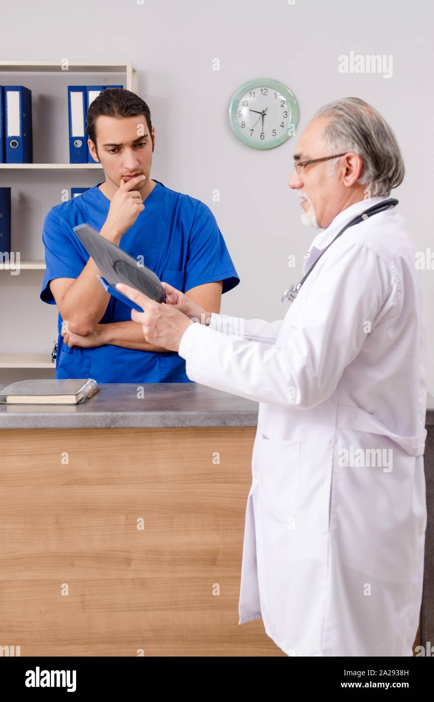 Man confused doctors hi-res stock photography and images - Alamy