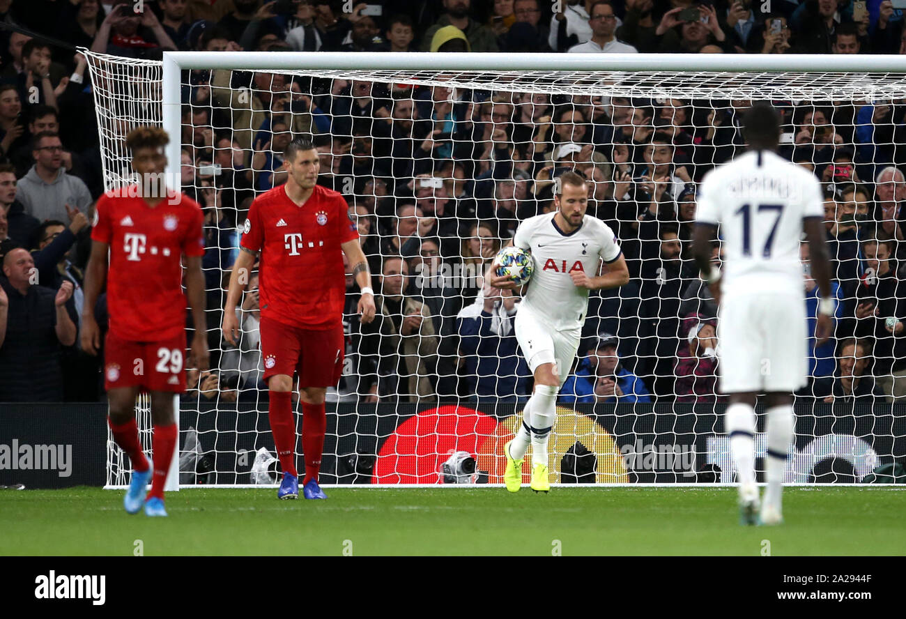 Tottenham Hotspur's Harry Kane celebrates scoring his side's second ...