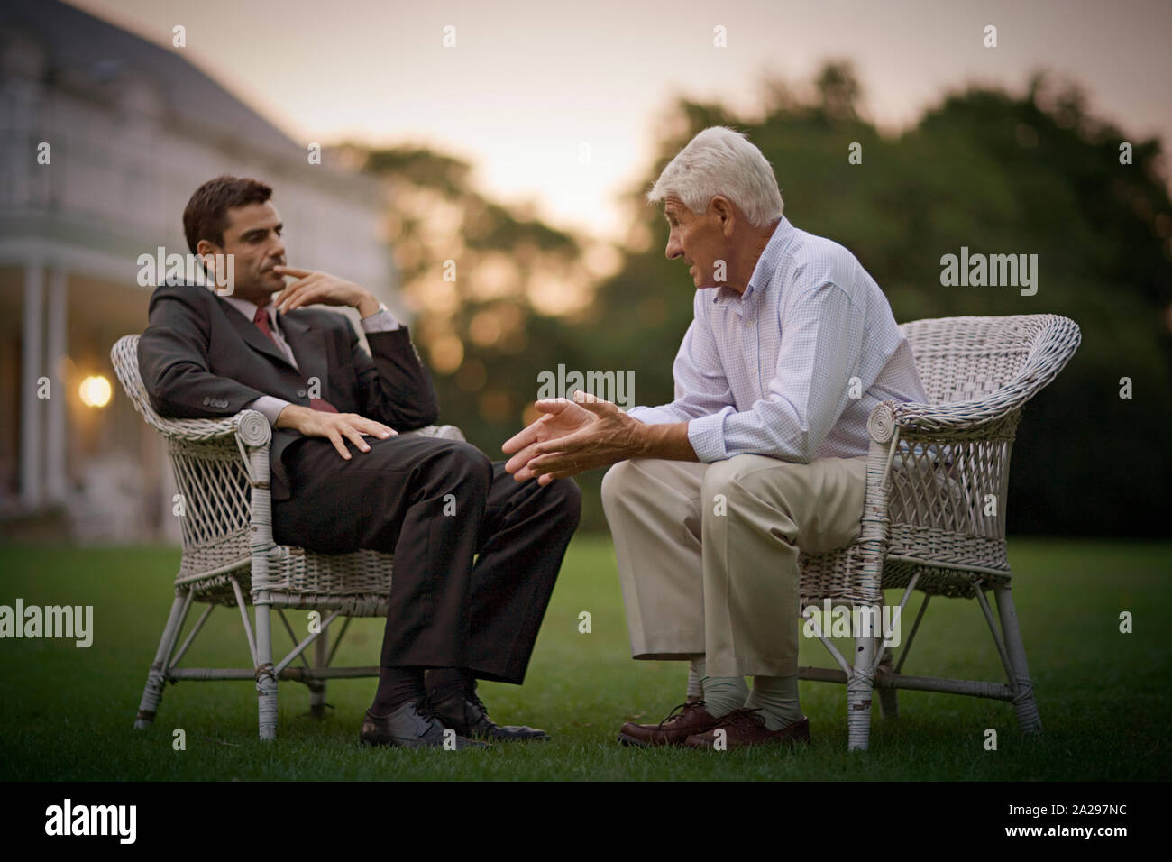 Two gentlemen in conversation hi-res stock photography and images - Alamy
