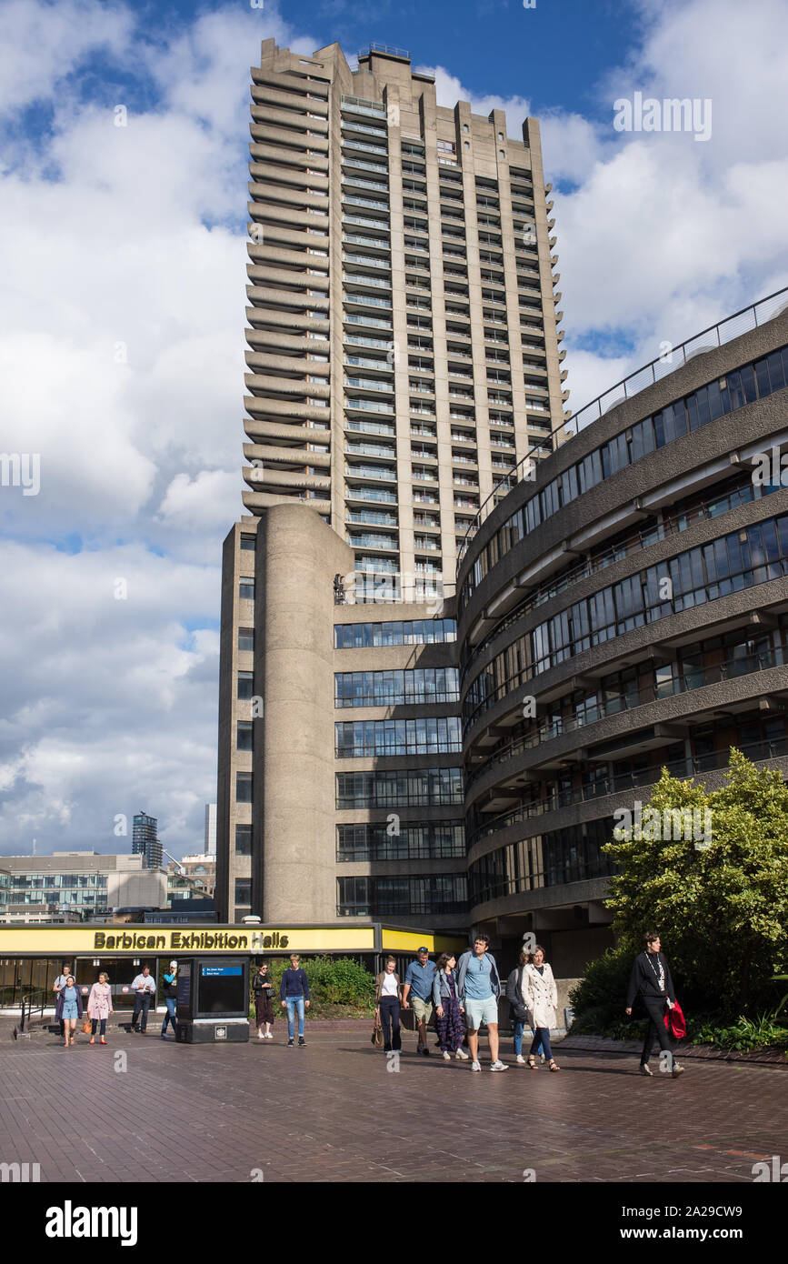 London, UK - August 2019: The Barbican Centre Exterior brutalist ...