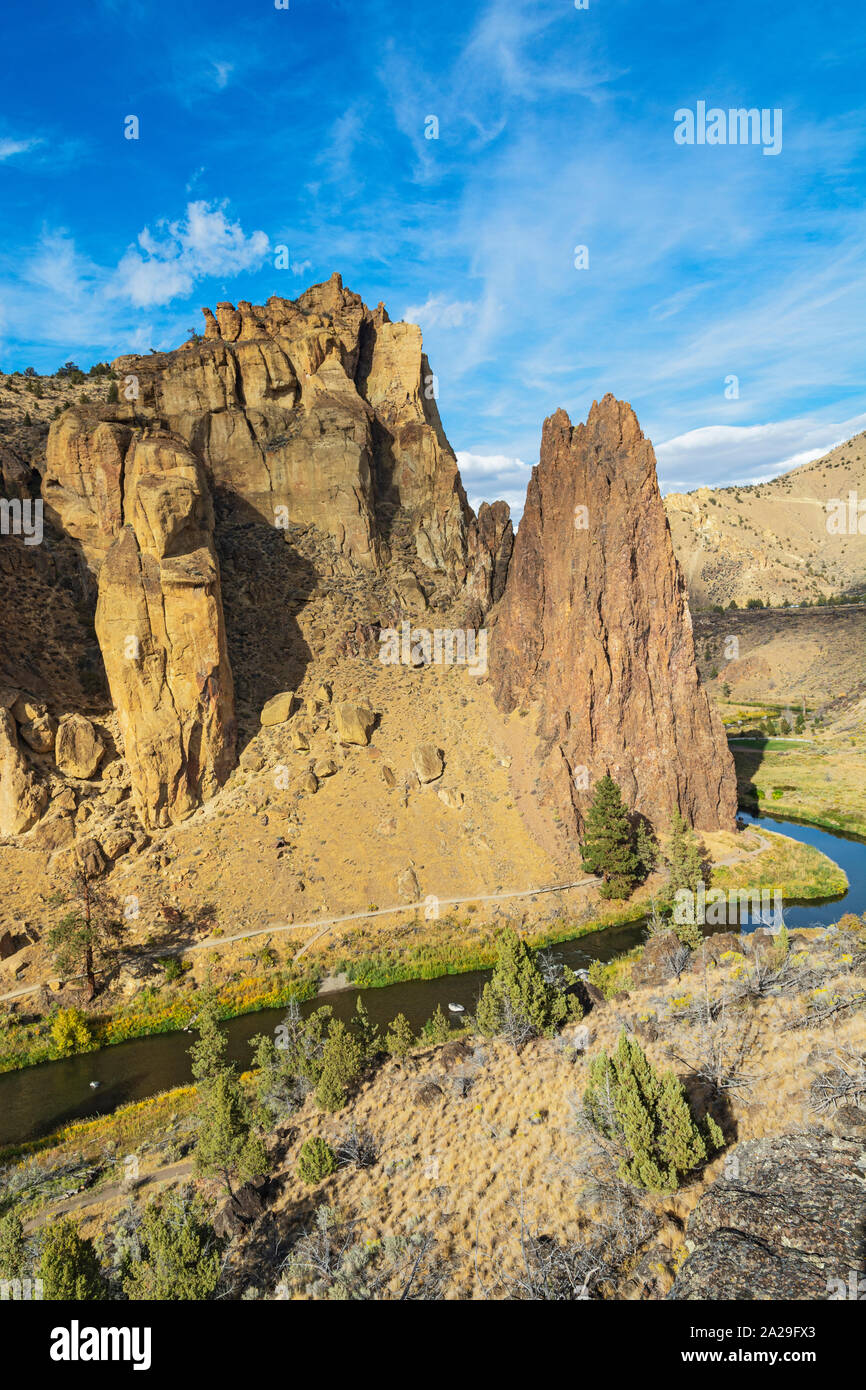 Oregon, Smith Rock State Park, internationally renowned destination for ...