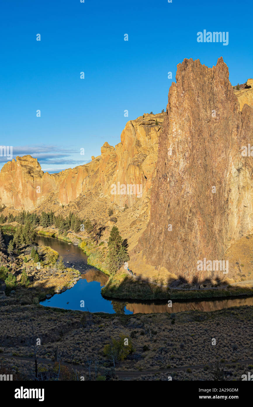 Oregon, Smith Rock State Park, internationally renowned destination for ...