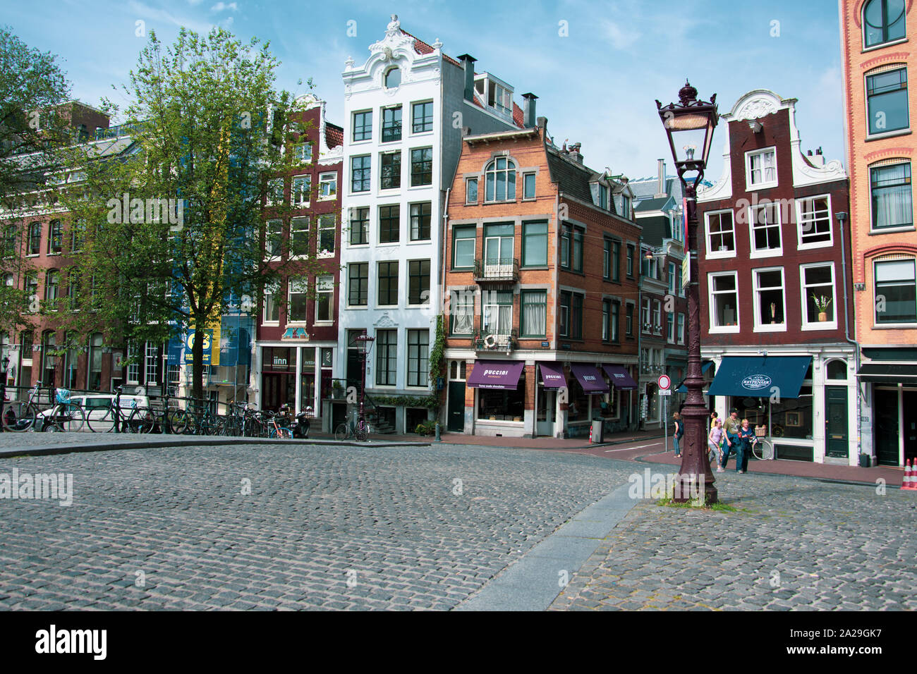 Dutch house red brick hi-res stock photography and images - Alamy