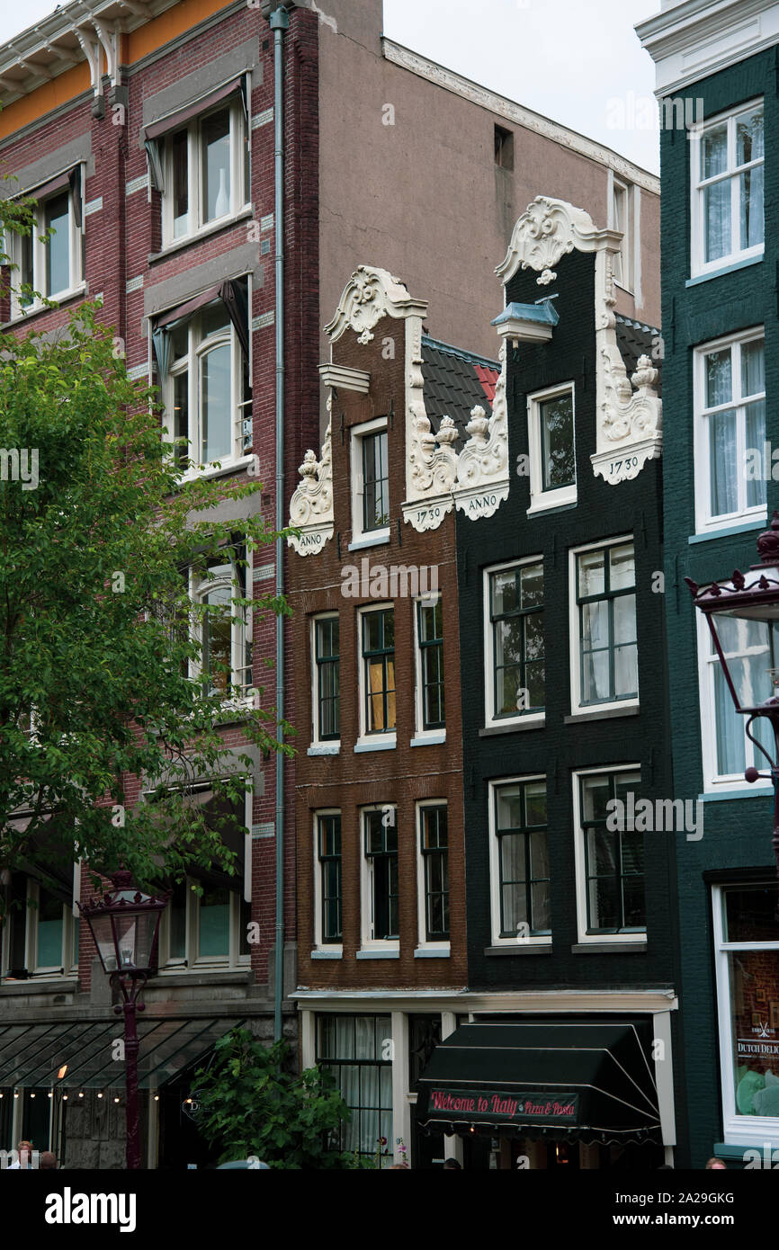 Narrow red brick house hi-res stock photography and images - Alamy